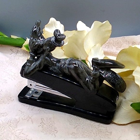 Disney | Office | Vintage Disney Goofy Gray Faux Marble Figure On ...